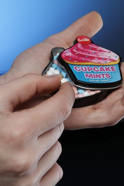 CUPCAKE MINTS 130 PIECES VANILLA NOVELTY CANDY TIN PARTY SET OF 1 3 6 ...