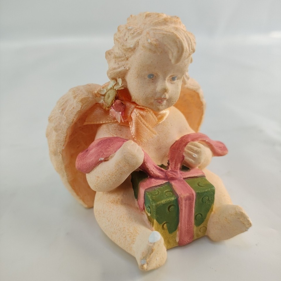Russ Berrie #15706 Angels Of Love Rose Pink Figurine Angel With Present ...