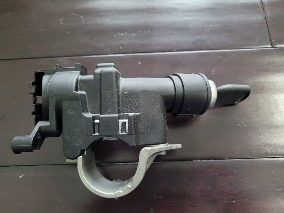 USED 2008-2012 Ford Escape Ignition Switch Assembly w/Original Key | eBay