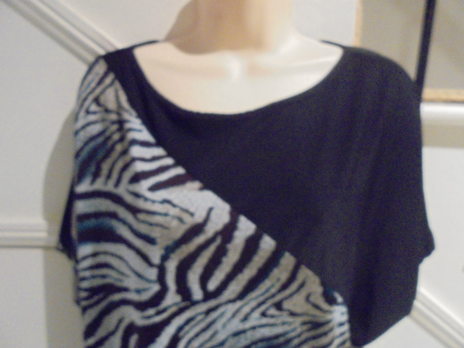 LADIES ELEGANT LABEL GORGEOUS SIZE XXL, 20 BLACK PATTERN TOP 'PERFECT ...