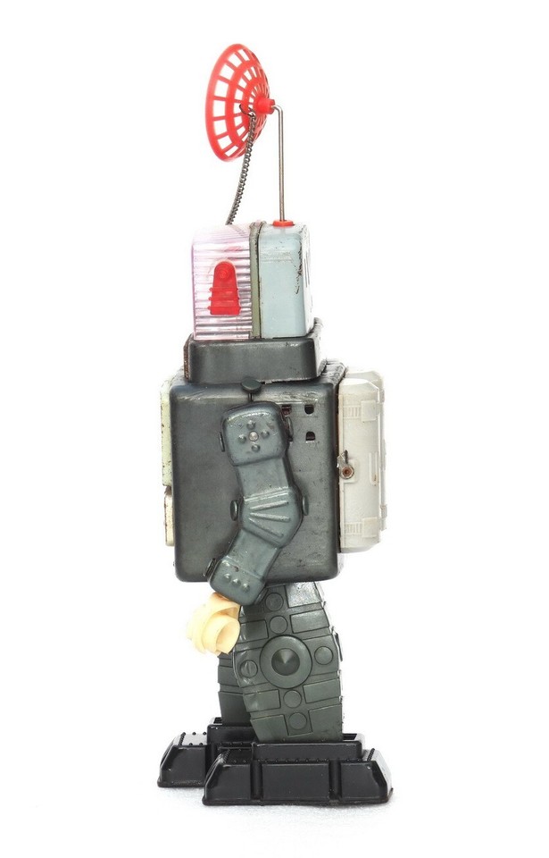 1960's VINTAGE 11" TELEVISION SPACEMAN ROBOT BATTERY OPERATED VINTAGE ...