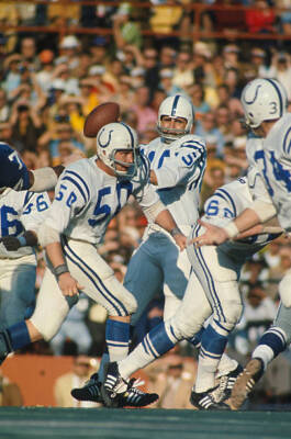 Baltimore Colts Earl Morrall Looks To Pass Down 1971 OLD PHOTO 1 | eBay ...