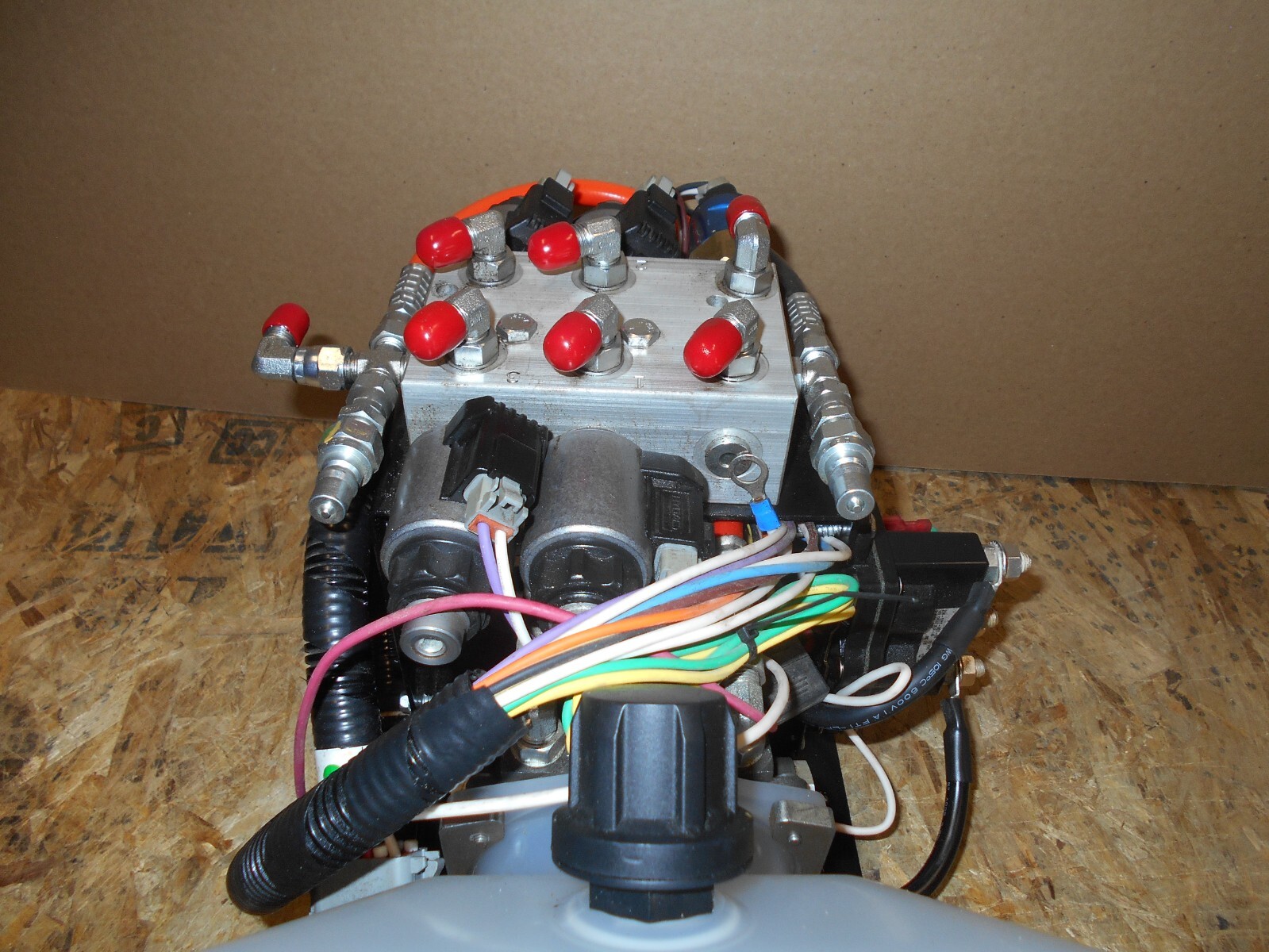 *RV EQUALIZER LEVELING SYSTEM HYDRAULIC PUMP 257081 12V RESERVOIR FREE ...