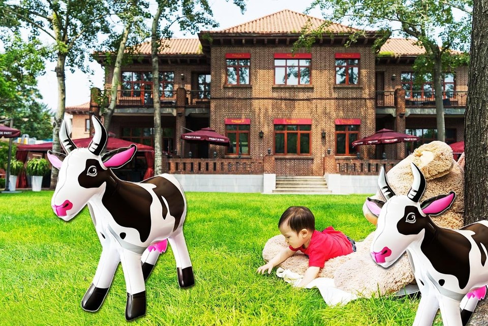 Inflatable Cow, 37 Farm Birthday Decorations, Family Kids Inflatable ...