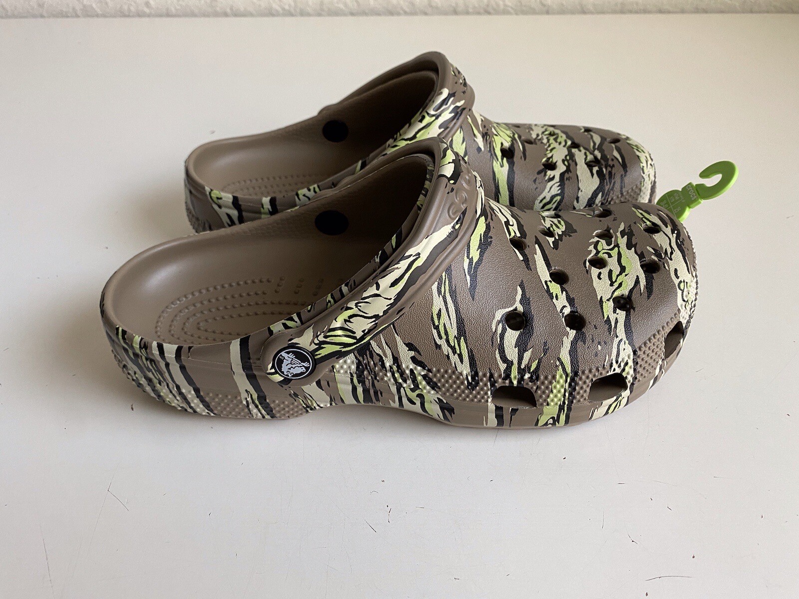Crocs 206454-260 Classic Printed Unisex Slip On Army Clogs Camo Khaki ...