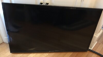 Element 40 inch (Roku Ready) HD TV with remote. Requires a Streaming ...