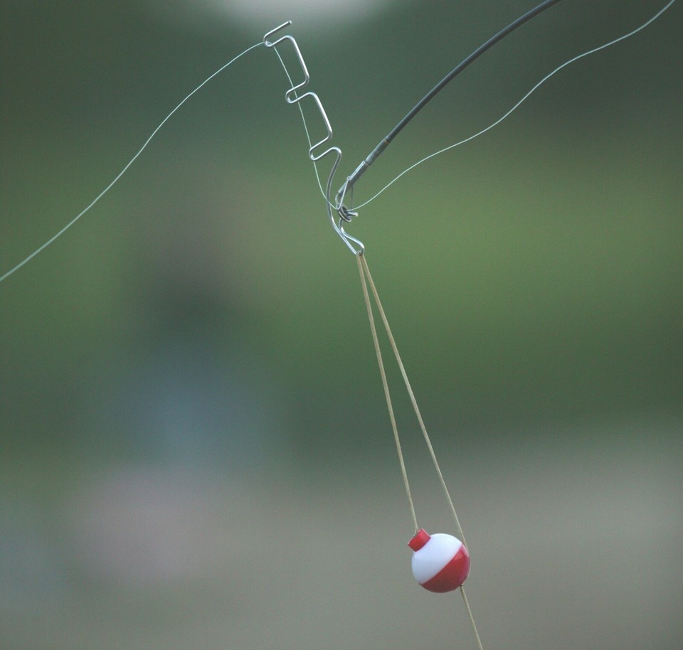 Fishing pole automatic hook setter, tackle fits standard fishing rods ...