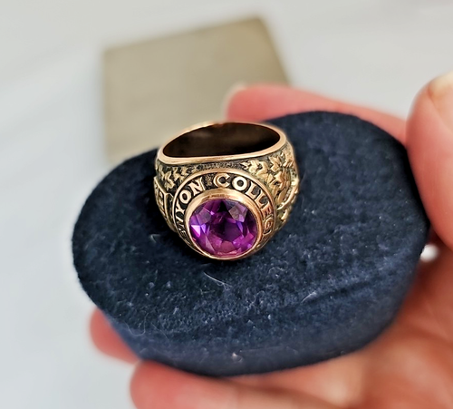 Vintage Elliott 10K Yellow Gold Amethyst 1964 College Class Ring ...