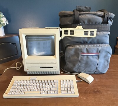 Vintage Apple Macintosh M5011 Computer with Keyboard, Mouse And Carrier ...