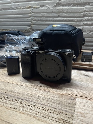 Sony A6000 BUNDLE WITH Case And Tripod | eBay