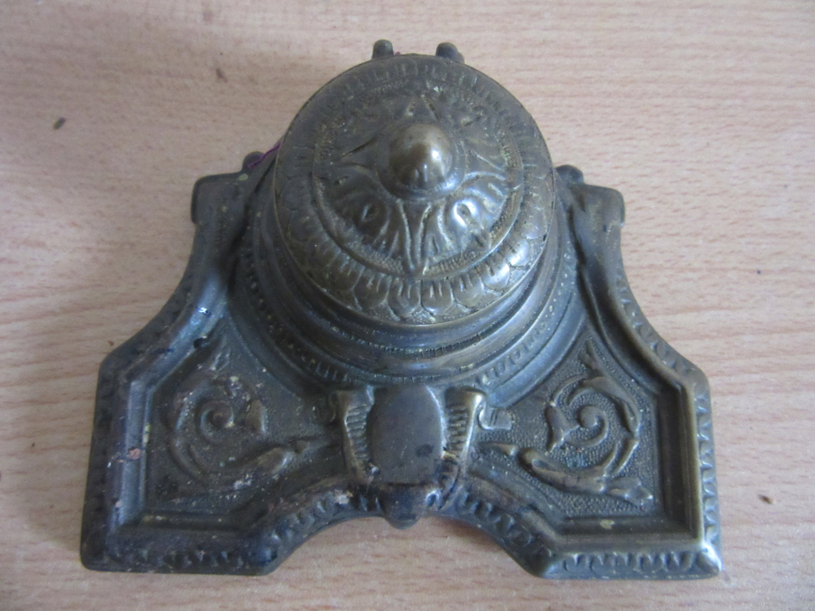 Antique fancy Brass lidded hinged desk inkwell marked "Mod Brevet" | eBay