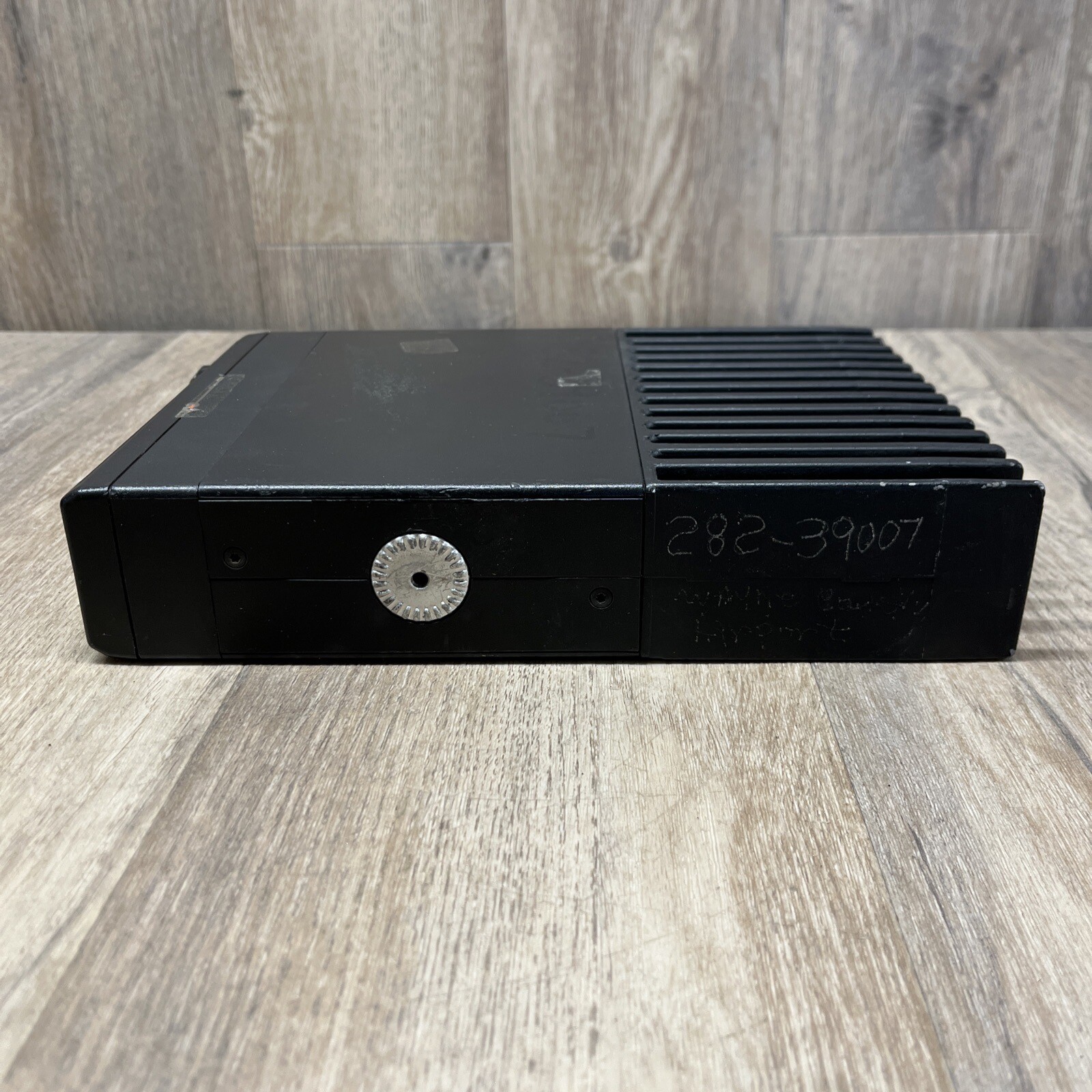 Motorola Maxtrac 800mhz 35 Watt SmartNet Trunking Mobile Radio ...