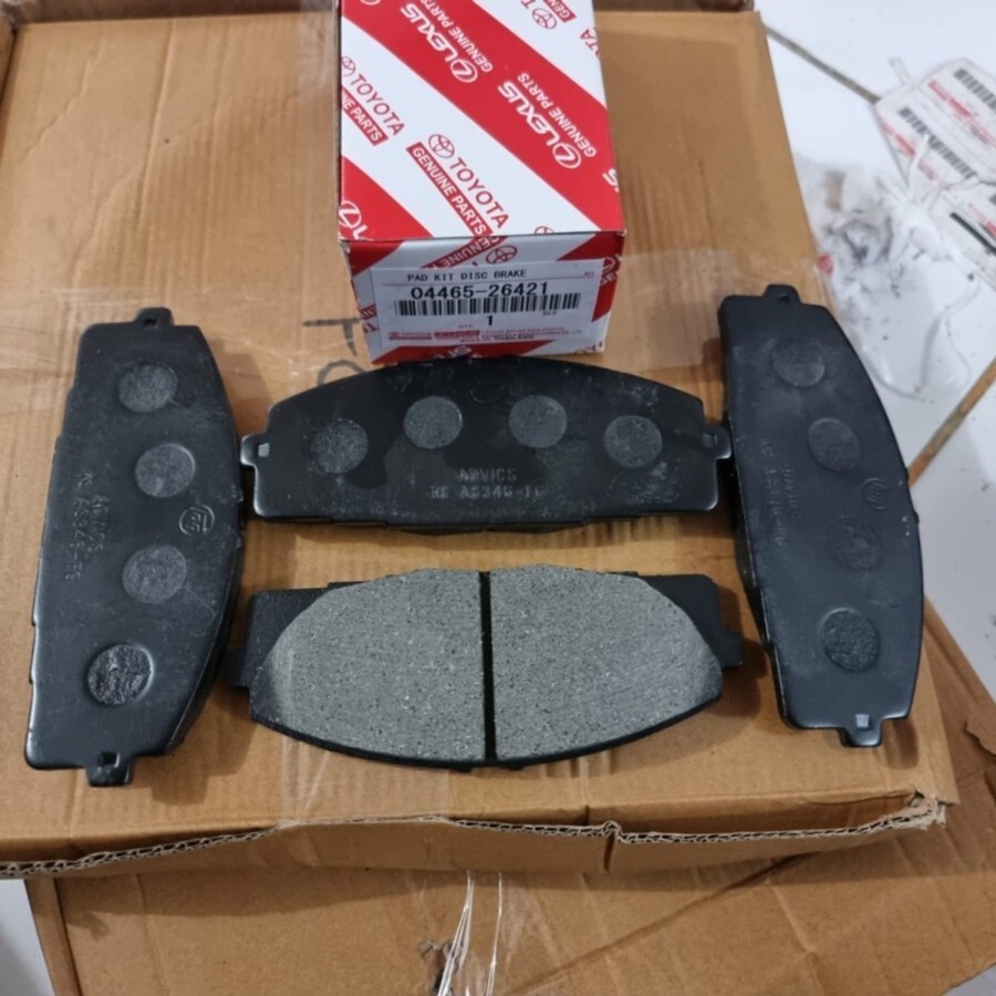 GENUINE OEM TOYOTA HIACE PAD KIT, DISC BRAKE, FRONT 04465-26421 | eBay