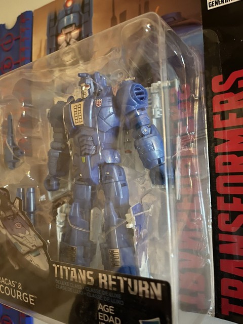 Hasbro Transformers Generations Titans Return Soundwave And ...