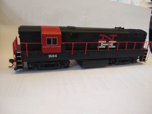 HO Scale Bachmann Spectrum NH New Haven FM H16-44 Diesel Locomotive ...