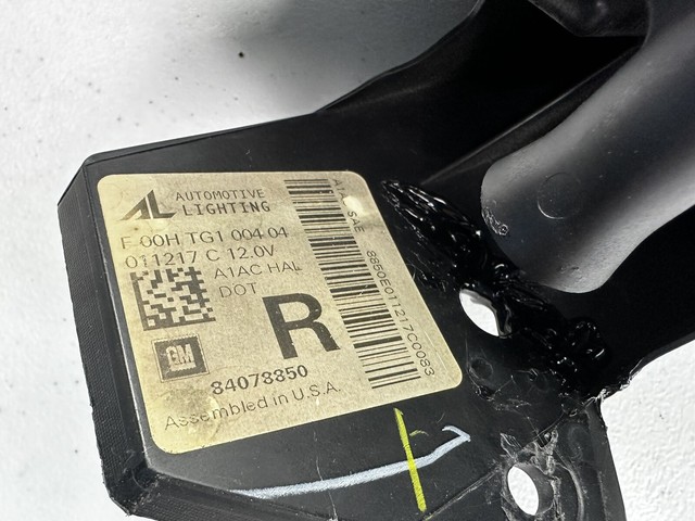 2016 2017 2018 Chevrolet Camaro Right Halogen Headlight Lamp 84244102 ...