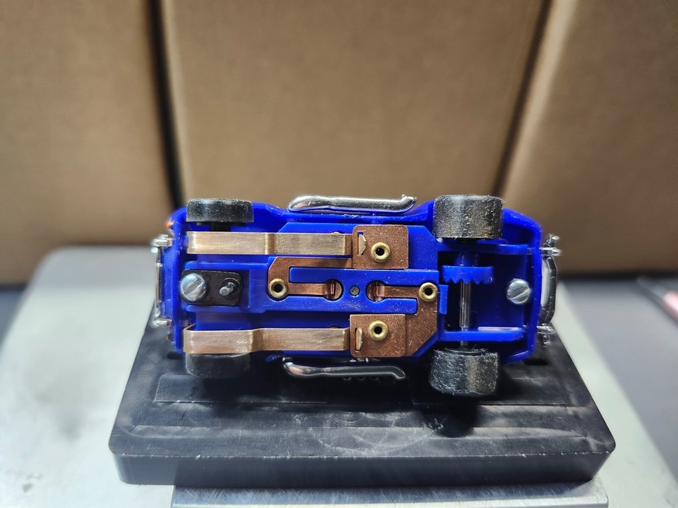 DASH COBRA BODY (NEW) ON MATCHING BLUE T-DASH CHASSIS (NEW) HO SLOT CAR ...