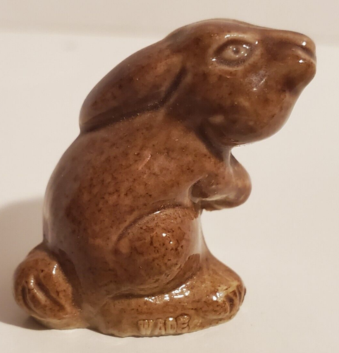 WADE MINI RED ROSE TEA BUNNY RABBIT ANIMAL SERIES PORCELAIN FIGURINE ...