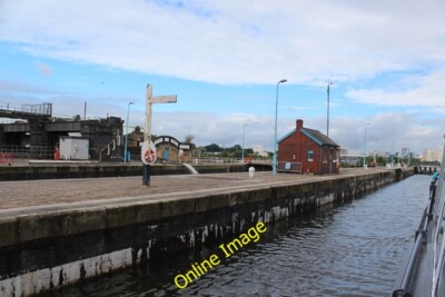 Photo 6x4 Mode Wheel Locks (Manchester Ship Canal) Salford/SJ8098 c2014 ...