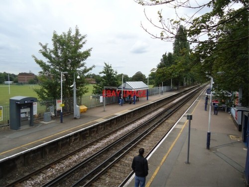 PHOTO SYON LANE RAILWAY STATION | eBay