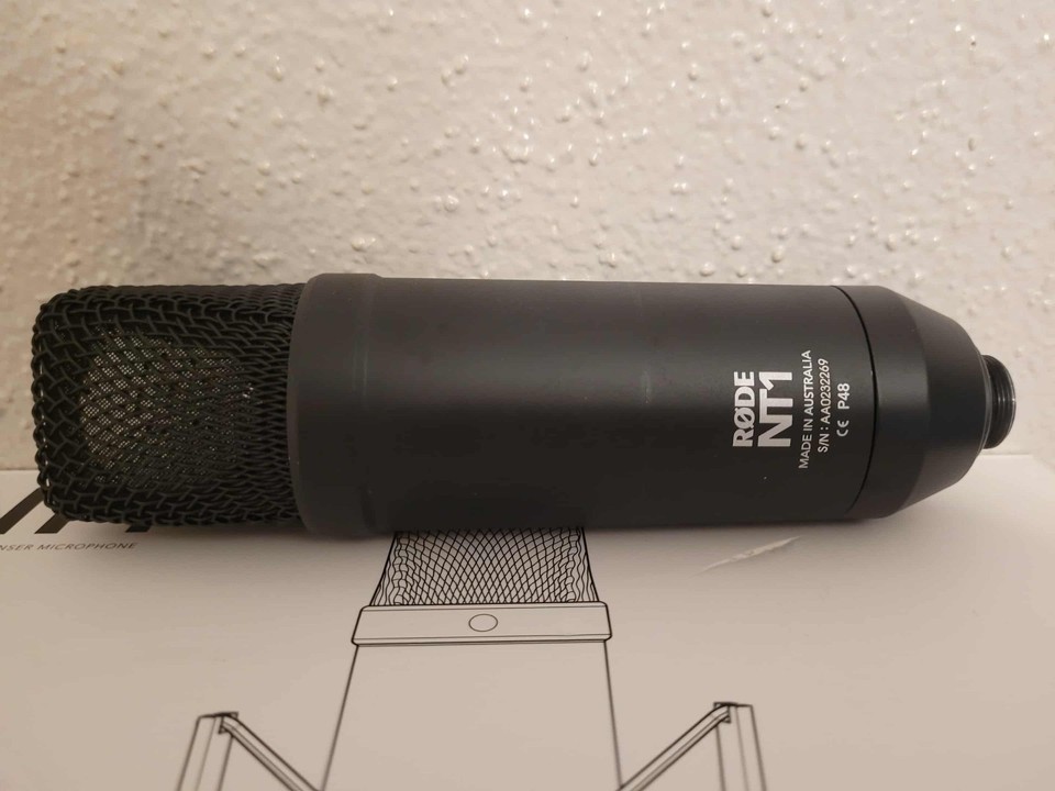 Rode NT1 Microphone with Shock Mount, XLR Cable & Storage Pouch, NO POP ...