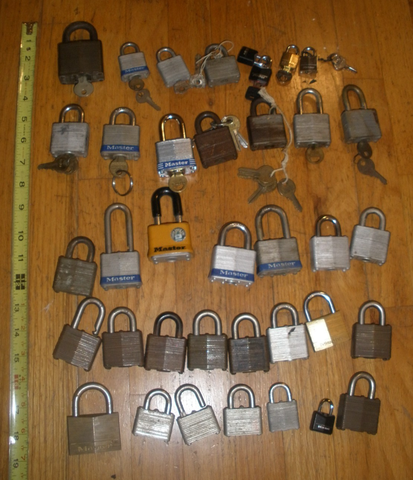 Master Lock Milwaukee 30 Locks and 150 Keys Vintage Lot No 3, 4, 22 etc ...