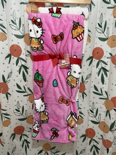 Hello Kitty Christmas Blanket Gingerbread Cupcake Set Of 2 | eBay