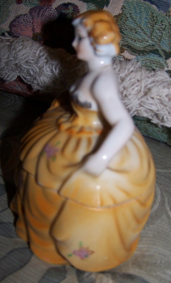 VINTAGE PORCELAIN LADY POWDER TRINKET BOX 5" TALL 3 1/2" WIDE X 3" DEEP ...
