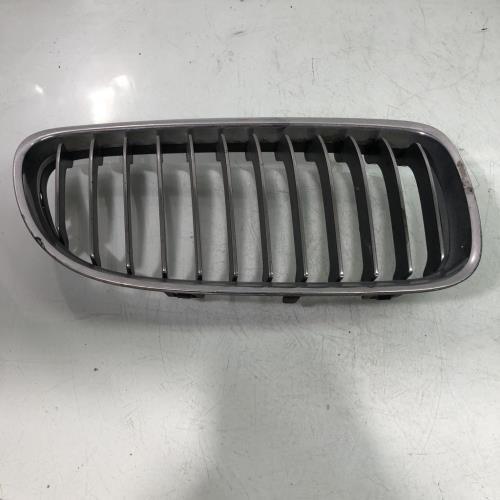 Grille de calandre droite BMW SERIE 3 E90 PHASE 2 51137201970 | eBay