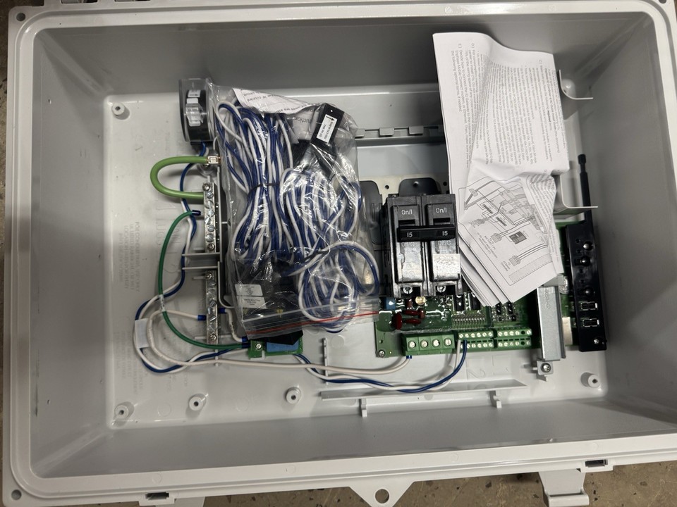 Enphase IQ Combiner 4 Weatherproof Box for Grid-Tied Solar Systems ...
