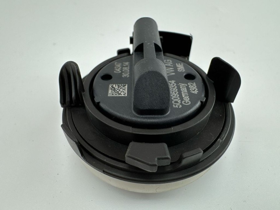 Audi A3 S3 8V 2015 Deployment crash impact sensor 5Q0959354 LAA20715 ...