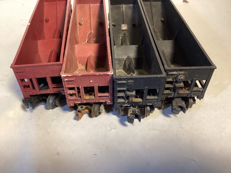 4 Vintage Lionel LV Lehigh Valley hopper cars #25000 toy train cars | eBay