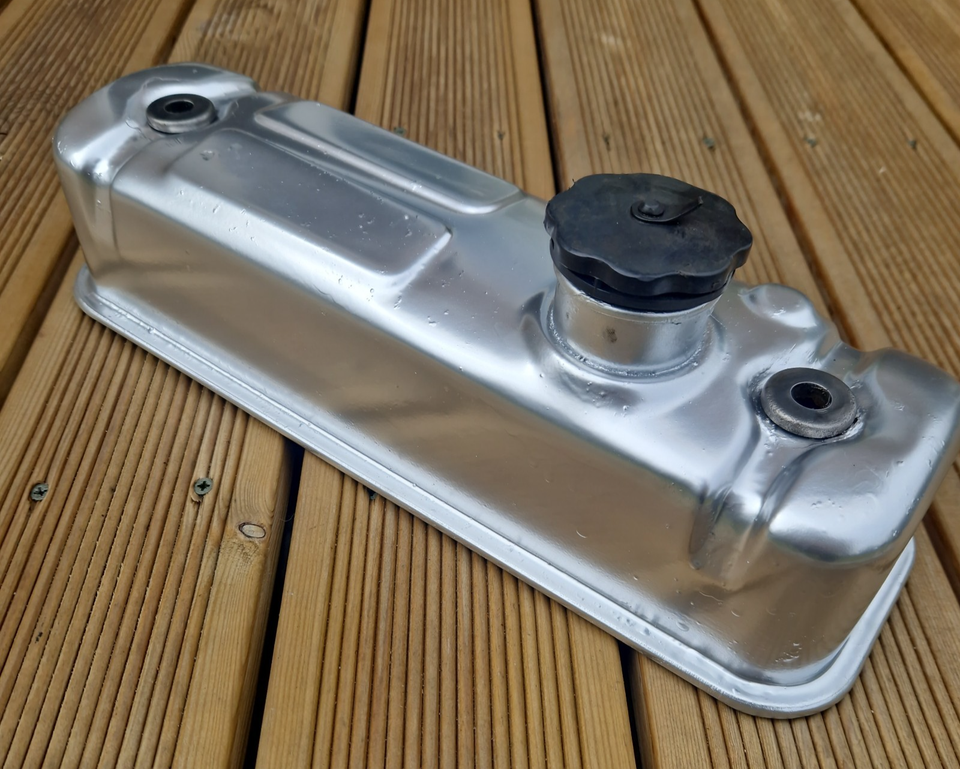 MGB Rocker cover, with heater pipe Oil cap & gasket - 12H1836 | eBay UK