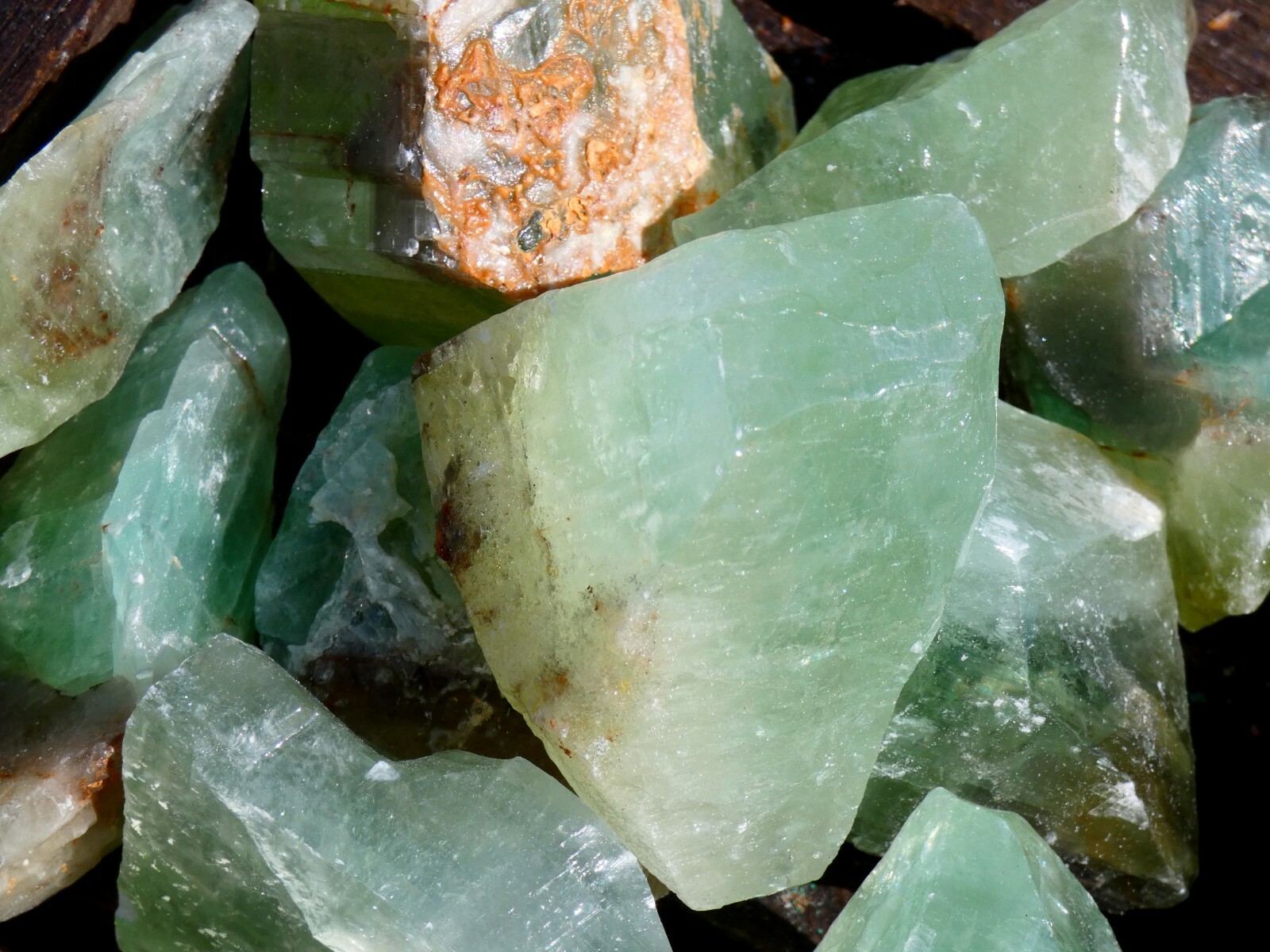 Natural GREEN CALCITE Rough - 2000 CARAT Lot- Gemstone Rough Rocks ...