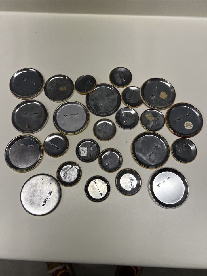 24 Vintage Iowa Hawkeyes Hawkeye Football Basketball Pins Buttons Rose ...