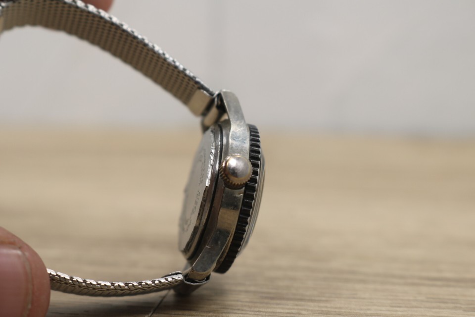 Vintage Sheffield All Sport Quartz Watch Women Silver Black Rotating ...