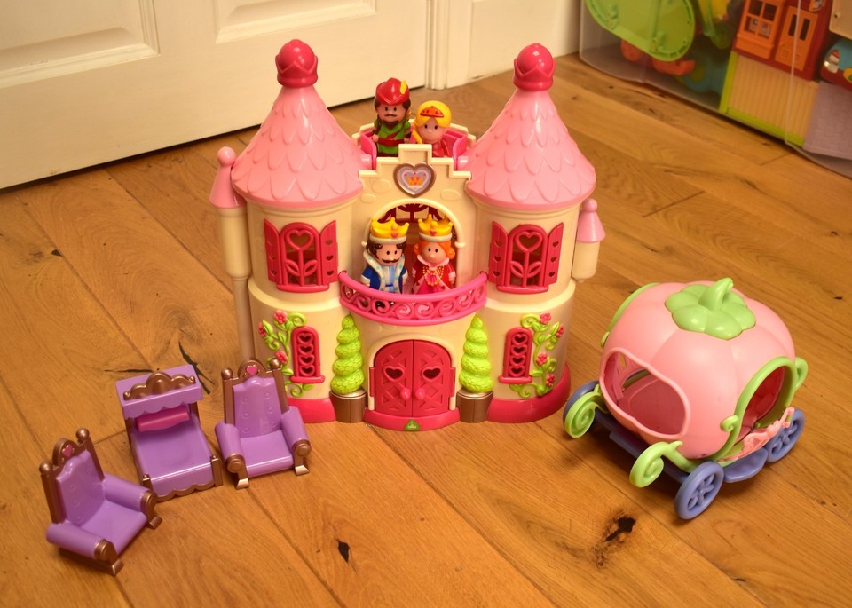 ELC Happyland Fairytale Princess Castle, Figures, Furniture & Carriage ...