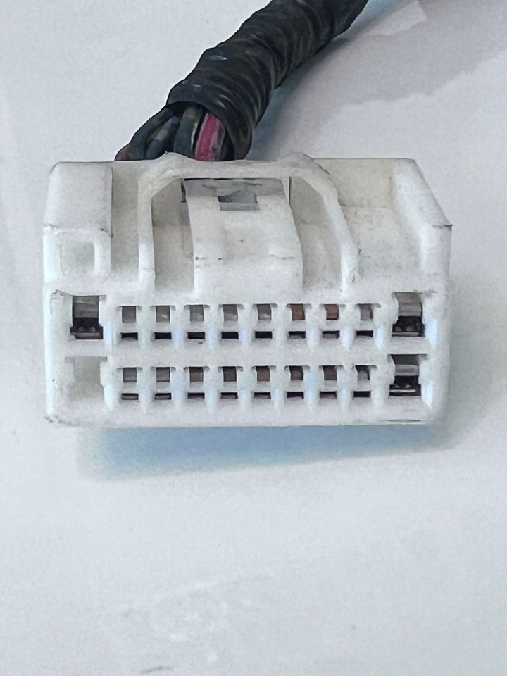 TOYOTA LEXUS OEM CONNECTOR 11971 20 Port 19 Terminal 90980-111971 Plug ...