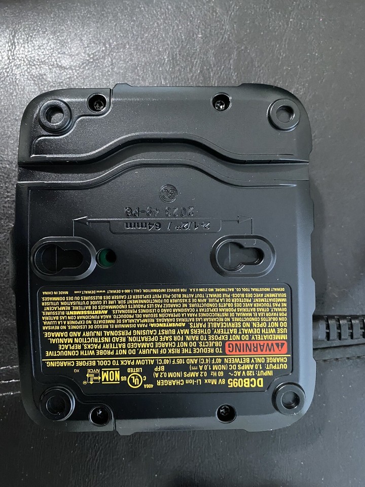 DEWALT DCB095 8V Max Cordless Tool Battery Charger NEW DEWALT ORIGINAL ...