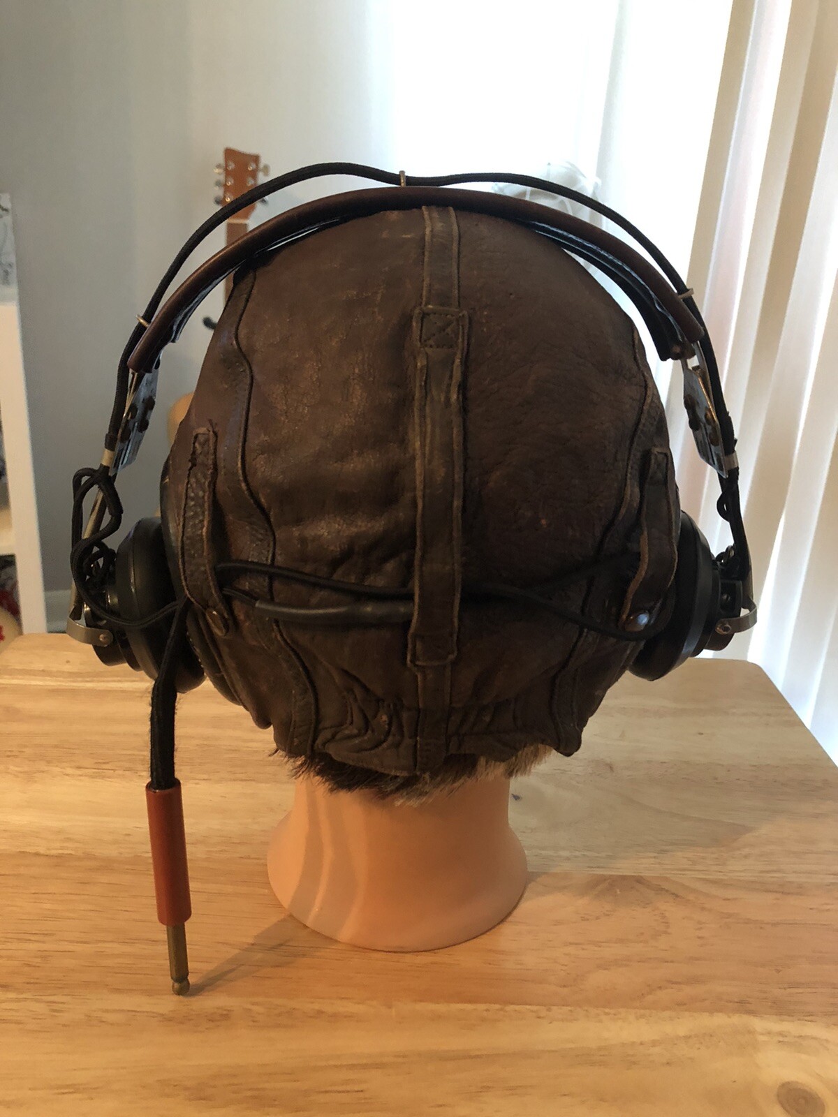 COMPLETE HEAD FIGURE WITH WW2 LEATHER HELMET, WW2 HEADSET and ...