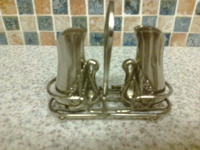 VINTAGE SILVER PLATED SALT & PEPPER POTS WITH BUNGS SWAN DESIGN WITH ...