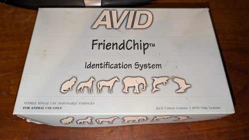 Avid Friendchip/ Avid Identification Systems: Microchip reader and 2 ...