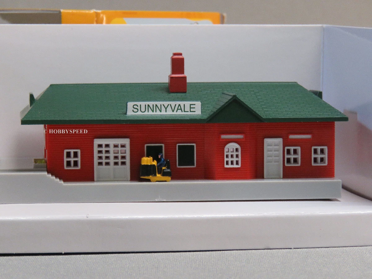 Pola N Scale Passenger Station Building Kit 300, 47% OFF