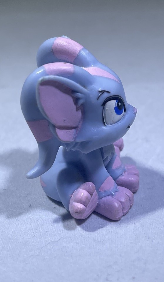 Neopets Striped Acara Collectors PVC Figure 2008 Jakks Pacific Hard To ...