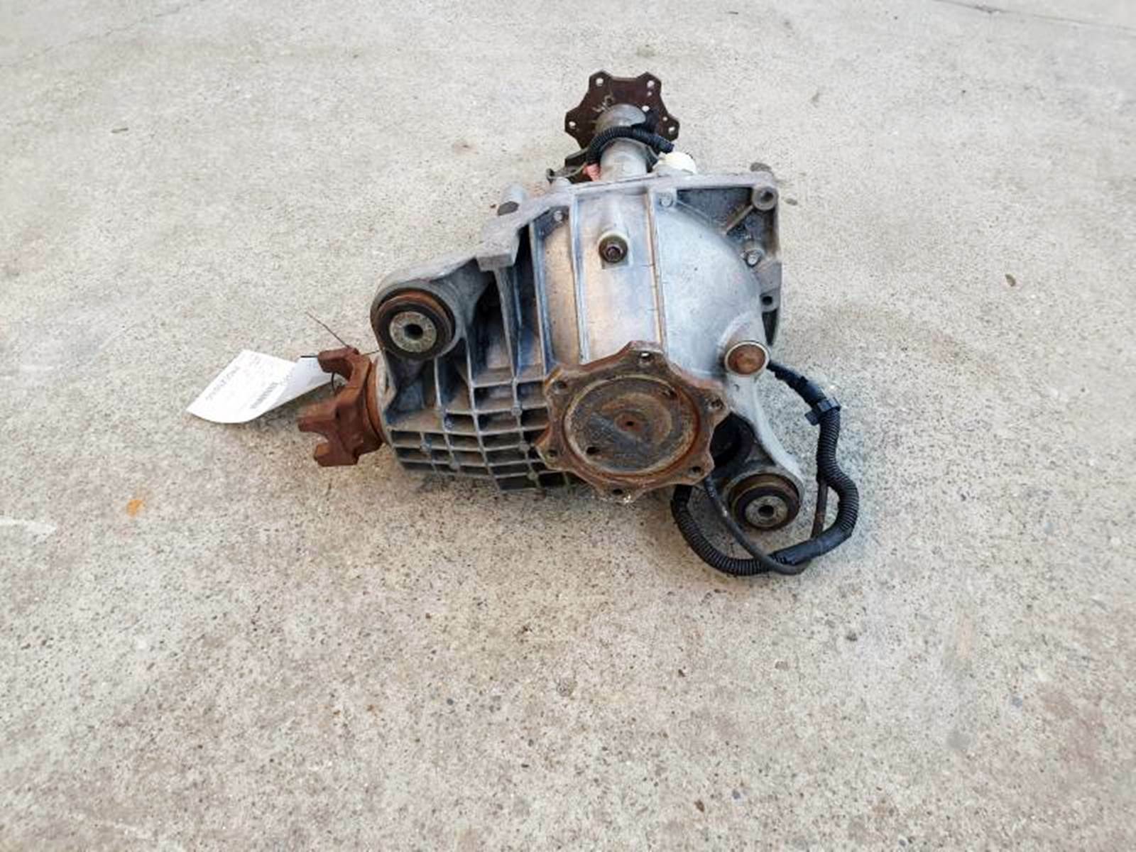 1999-2007 GMC Sierra 1500 Front Axle Differential Carrier 3.73 Ratio | eBay