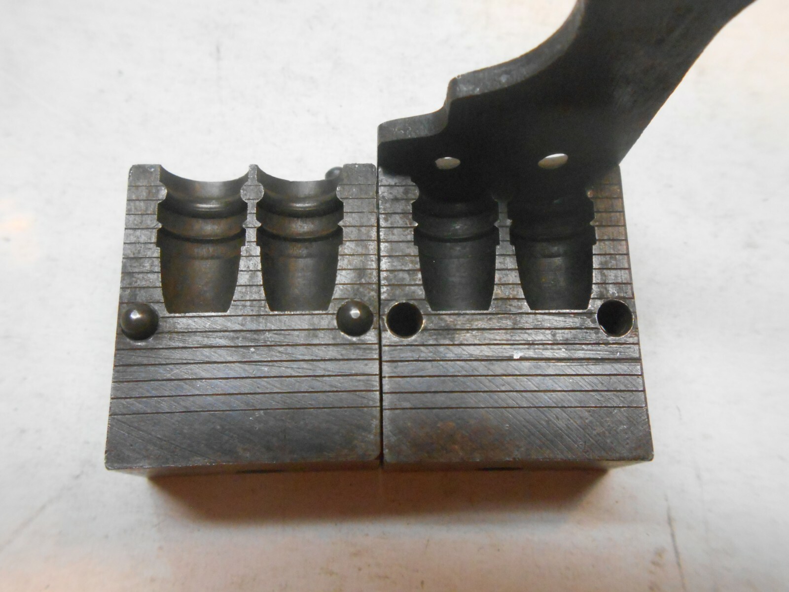 Lyman 429421 dbl cavity pistol bullet mold 44 cal 245/gr SWC | eBay