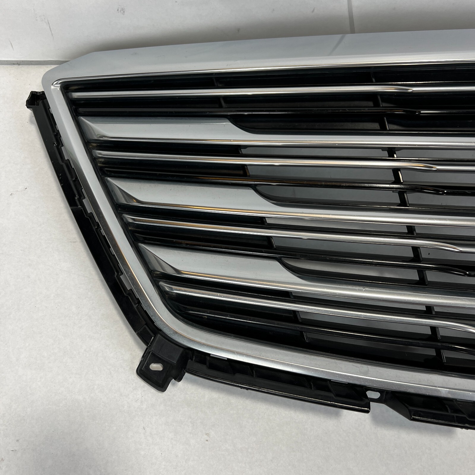 Grille Caddilac Xt5 84724577 for sale online | eBay