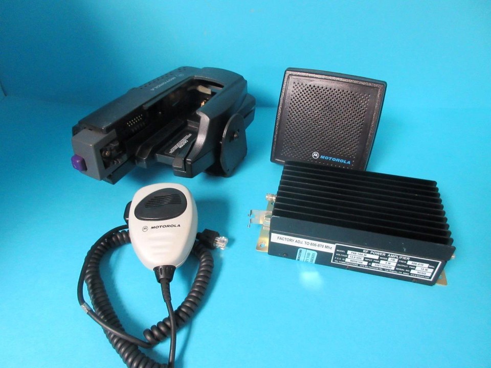 MOTOROLA XTS/MTP VEHICULAR ADAPTER NTN8560 N2001A W/ POWER AMPLIFIER ...