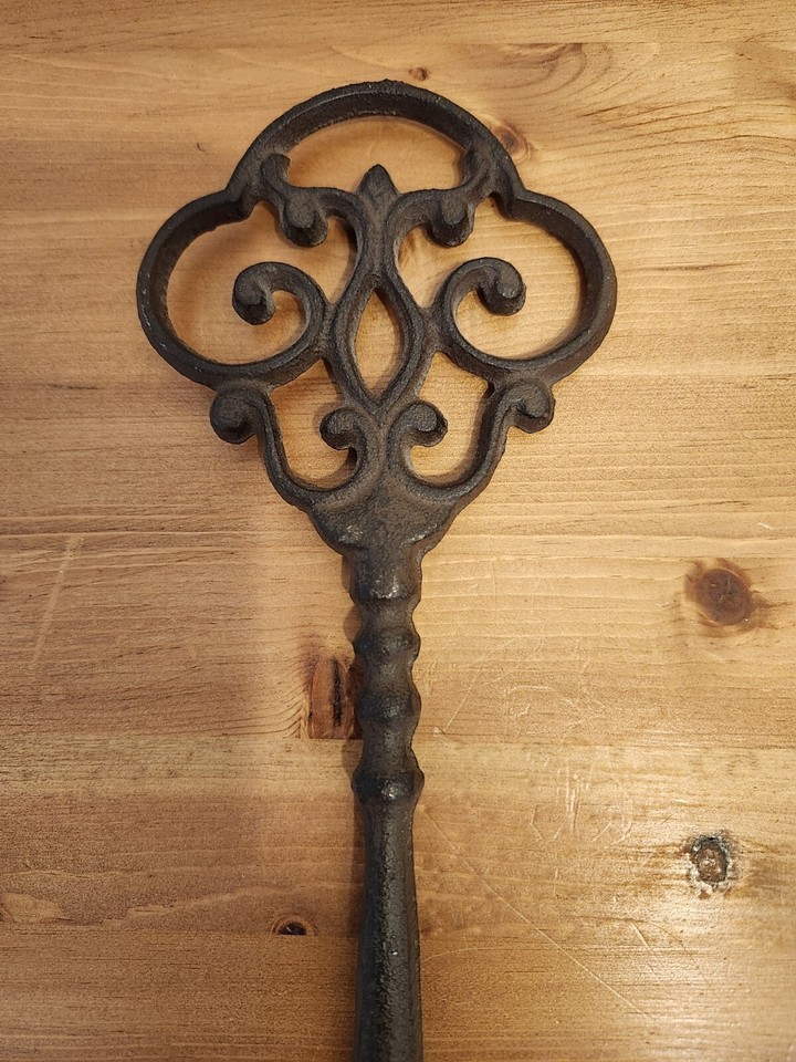 Vintage Cast Iron Ornate Skeleton Key 10 " Rustic Wall Decor Cabin Man ...