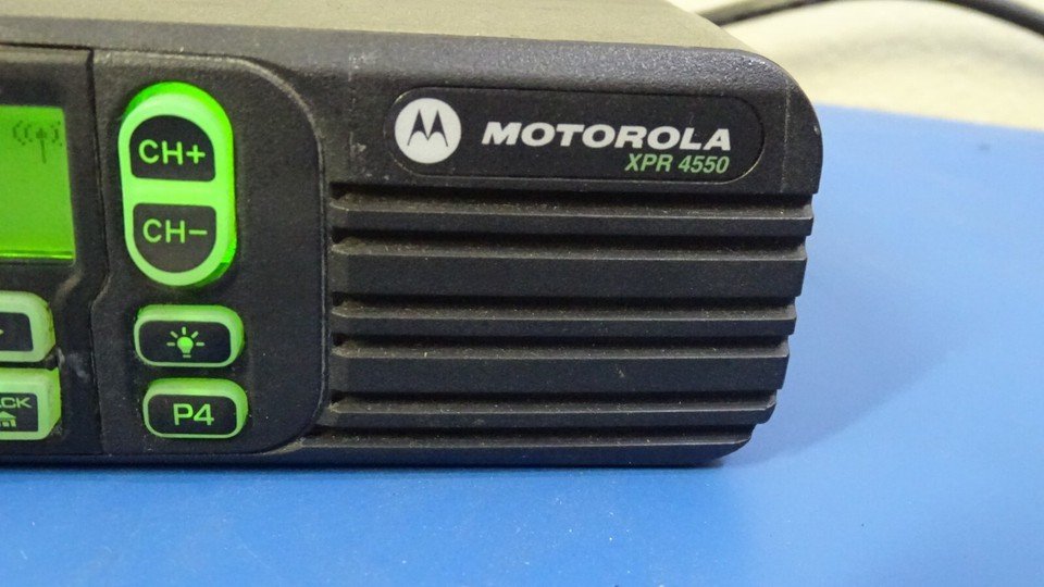 Motorola XPR4550 UHF 403-470mhz 40w mobile radio AAM27QPH9LA1AN | eBay